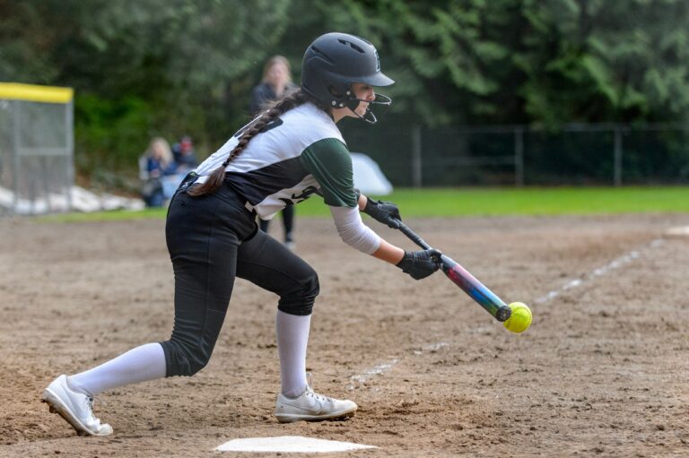 Confidently Learn How To Bunt A Softball Easy